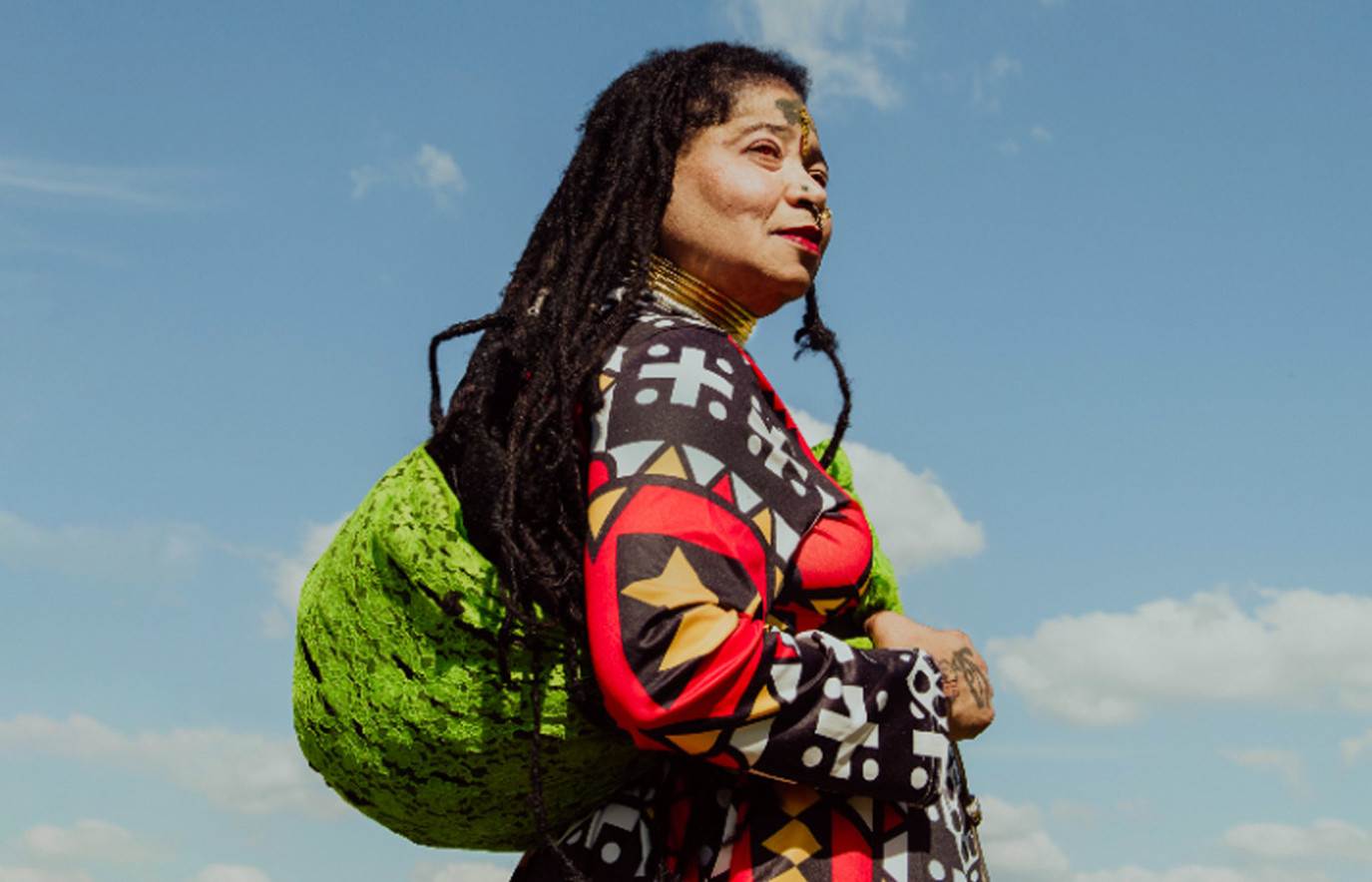 صاحبة أطول شعر في العالم تحطم رقمها القياسي | مجلة سيدتي