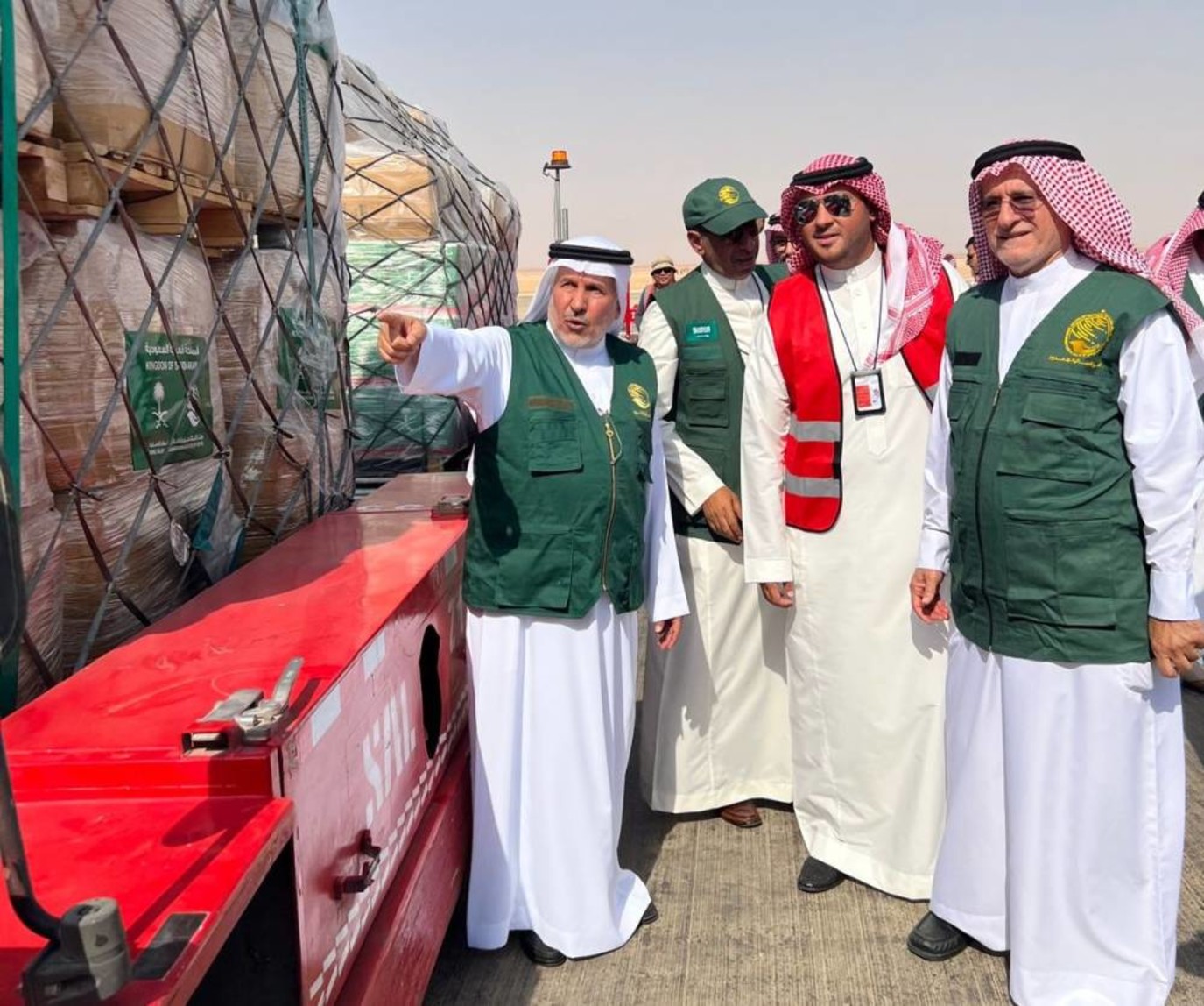 إنفاذا لتوجيهات خادم الحرمين الشريفين.. تدشين الجسر الجوي السعودي ...