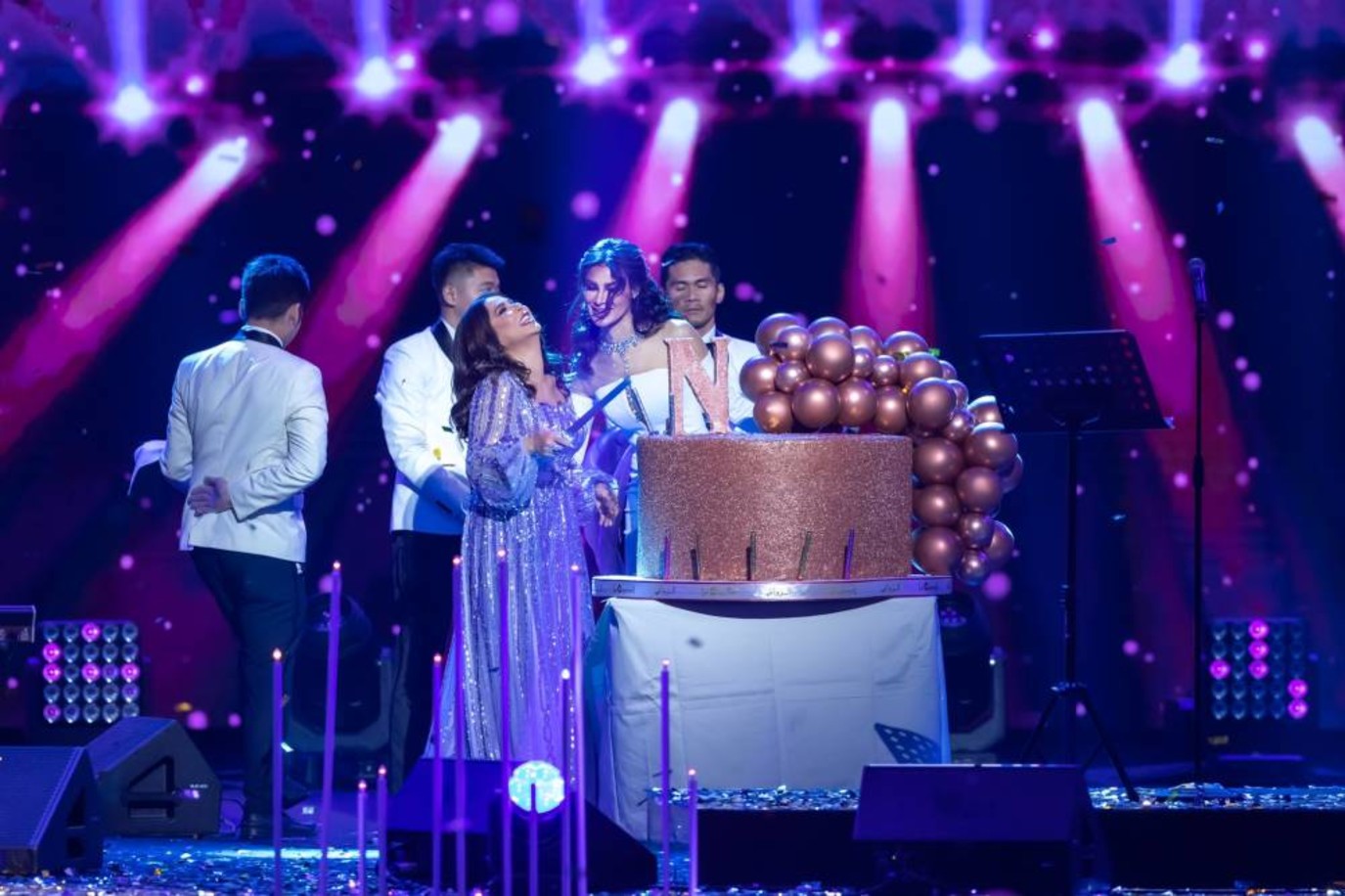 بالفيديو.. نوال الكويتية تحتفل بيوم ميلادها بحفلها في موسم الرياض وتؤكد ...