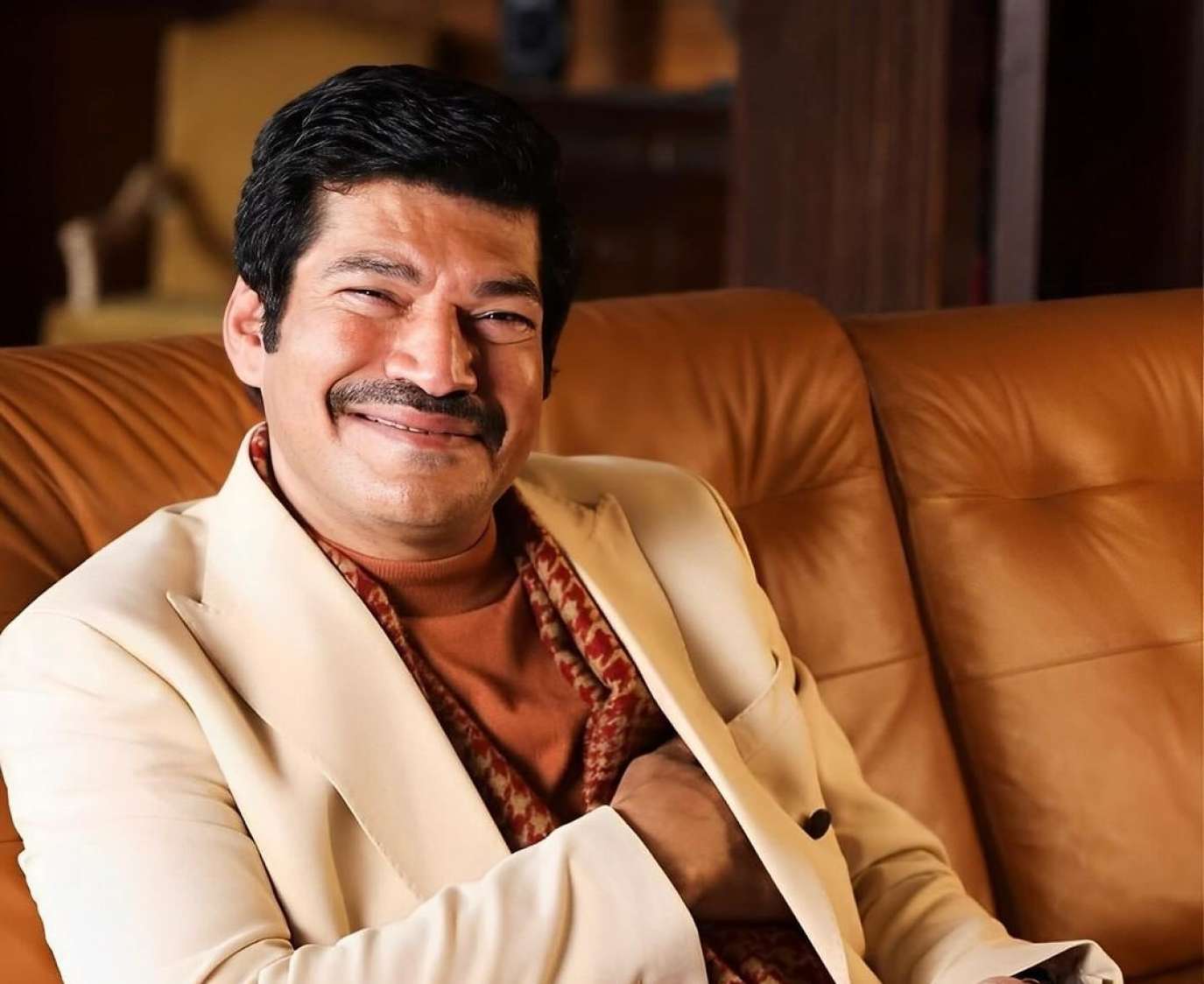 باسم سمرة يكشف لـ عمرو أديب: عيسى الوزان شخصية حقيقية | مجلة سيدتي