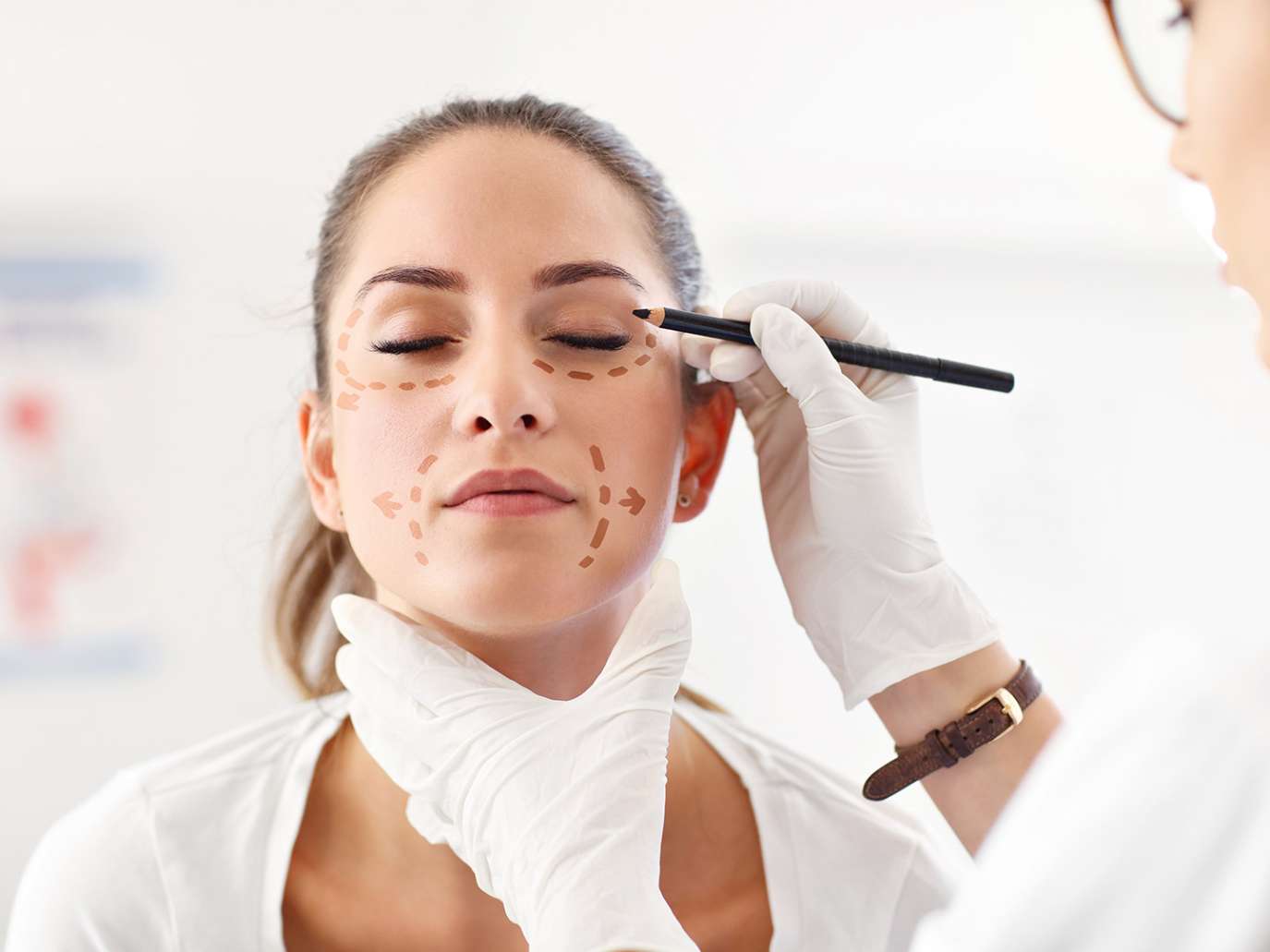 أحدث صيحات التجميل: تحول جذري نحو المظهر الطبيعي وفق طبيب متخصص | مجلة ...