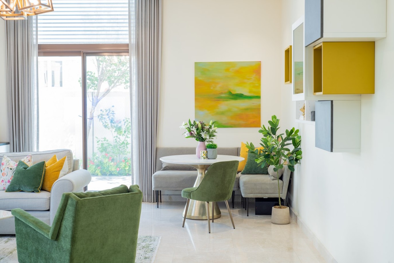 أجواء صيفية منعشة وديكورات عصرية تزين دواخل غرف منزلك | مجلة سيدتي