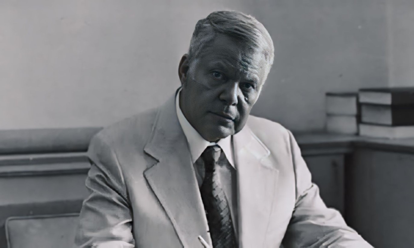 في ذكرى ميلاده.. أبرز الأفلام التي تم تقديمها للأديب يوسف السباعي في ...