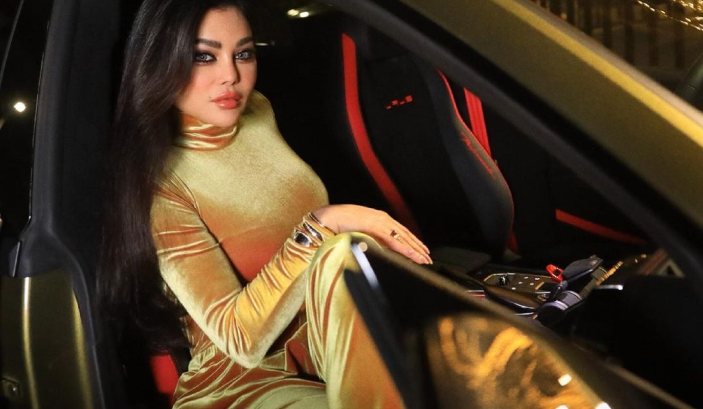 شاهدوا هيفاء وهبي تدخل في نوبة بكاء على مسرح موازين مجلة سيدتي