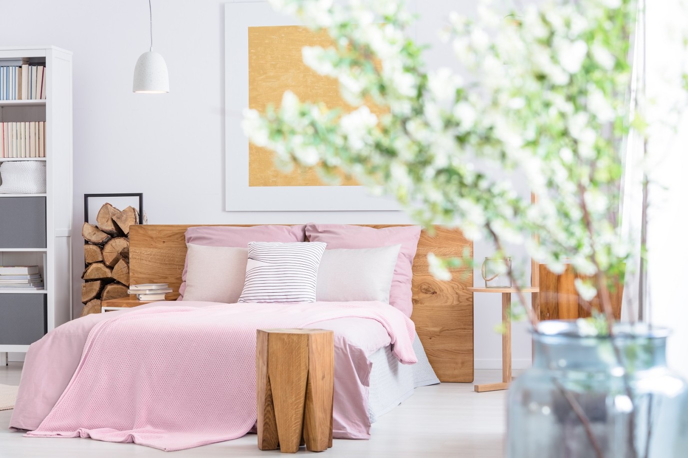 ديكورات غرف نوم جميلة باللون الوردي وظلاله المختلفة | مجلة سيدتي