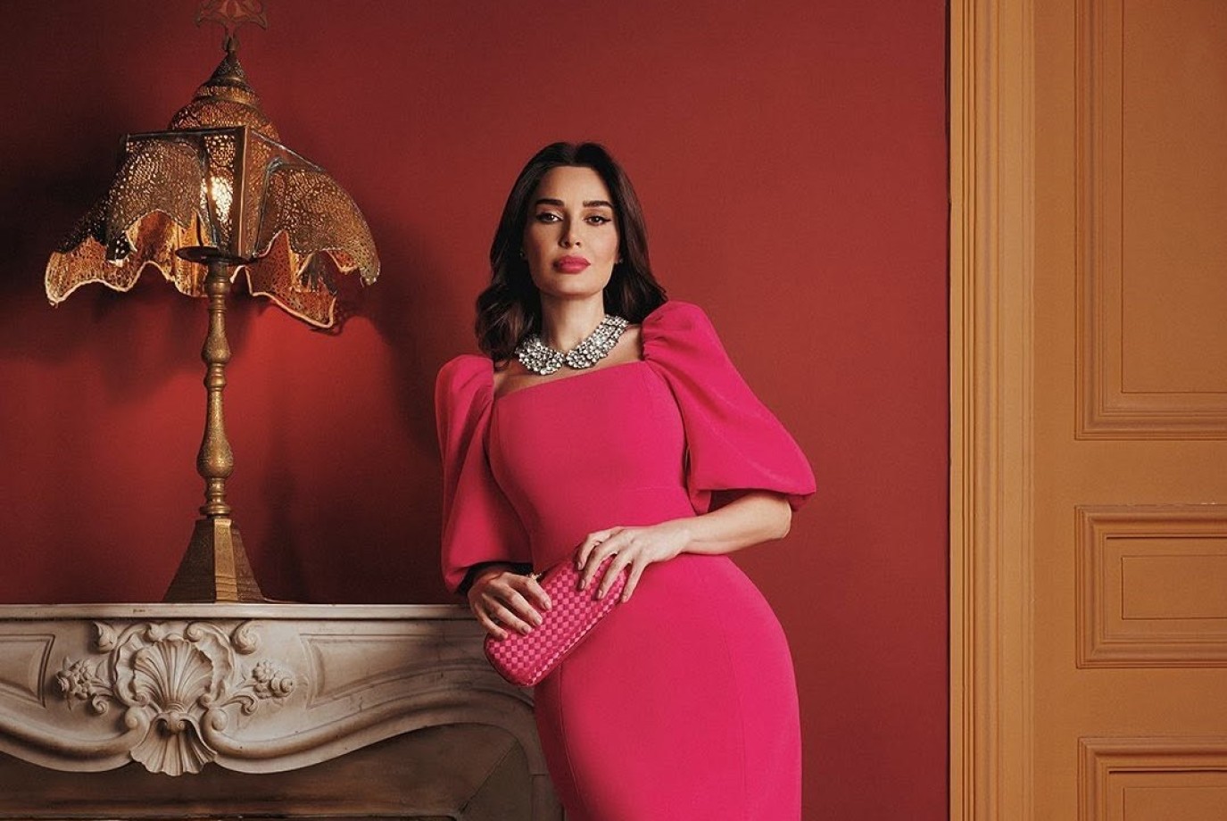 سيرين عبد النور تنشر فيديو أثناء قيادتها السيارة وهي تغني الدنيا حلوة ...