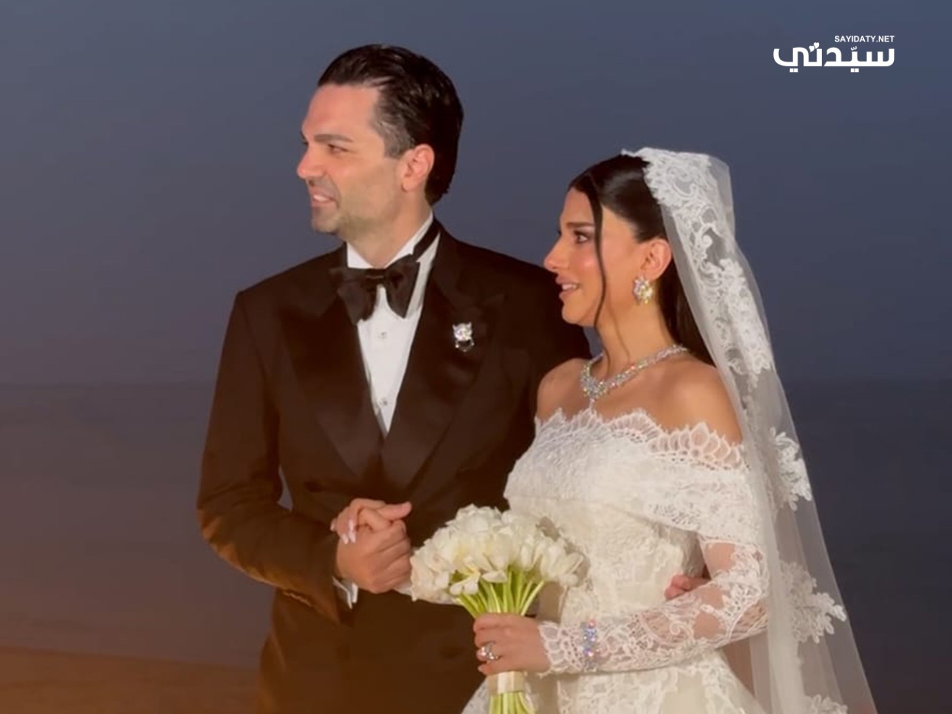 بعد أن أهدى رامي سامو نارين بيوتي خاتم زفافها الفاخر.. اكتشفي سر ارتفاع ...